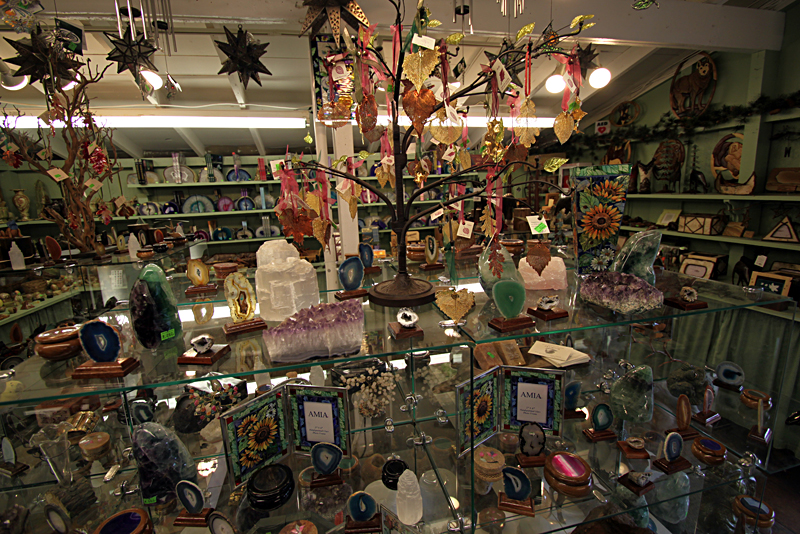 Gift Shop - Natural Stone Bridge & Caves